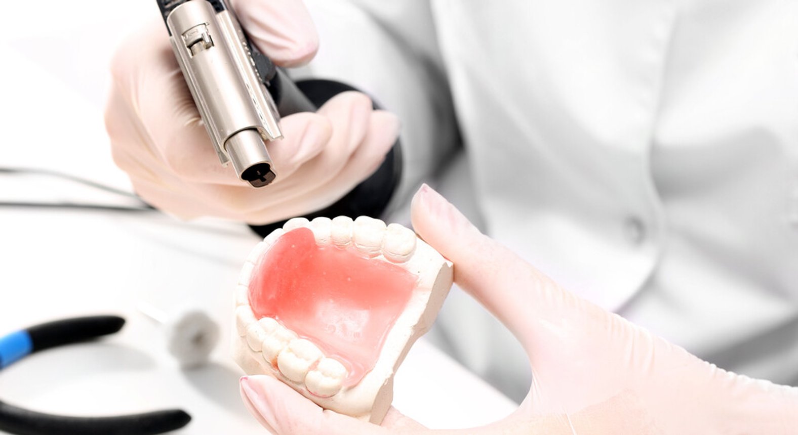 Dr. med.dent. Thomas Schillinger - Teil- und Vollprothesen | Zahnarzt ...