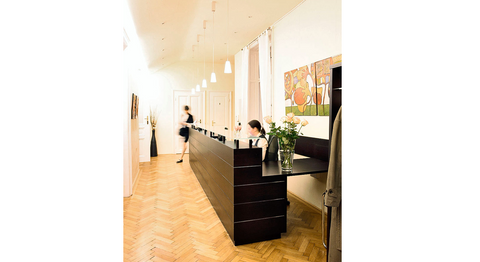 Dr. Sara Abayev | Plastische Chirurgin in 1060 Wien - DocFinder.at