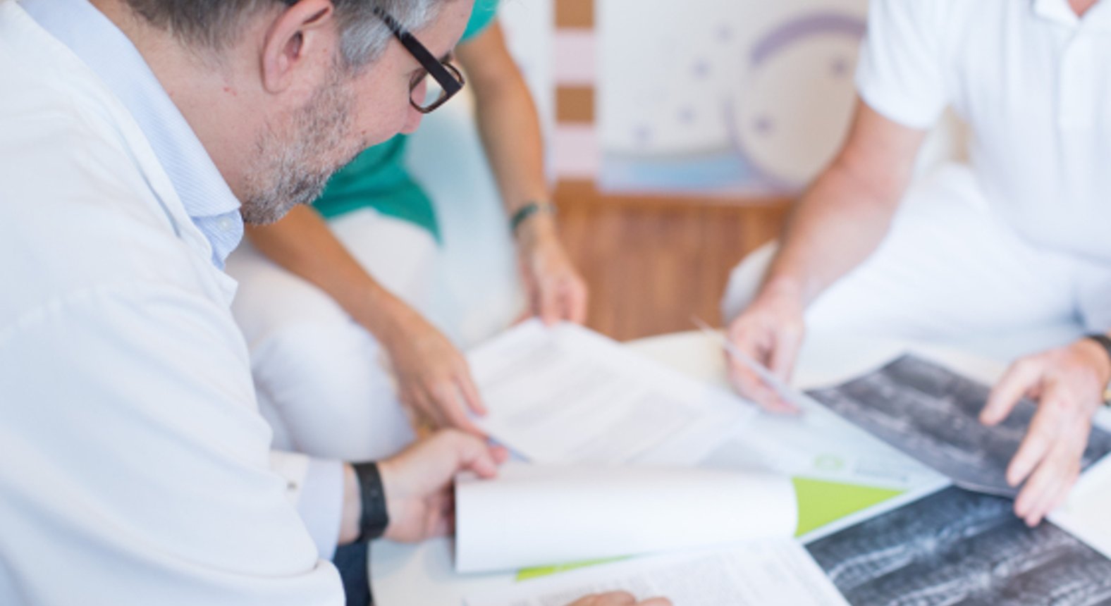 OA Dr. Fernas Amir - Operative Behandlung | Orthopäde in 1190 Wien ...