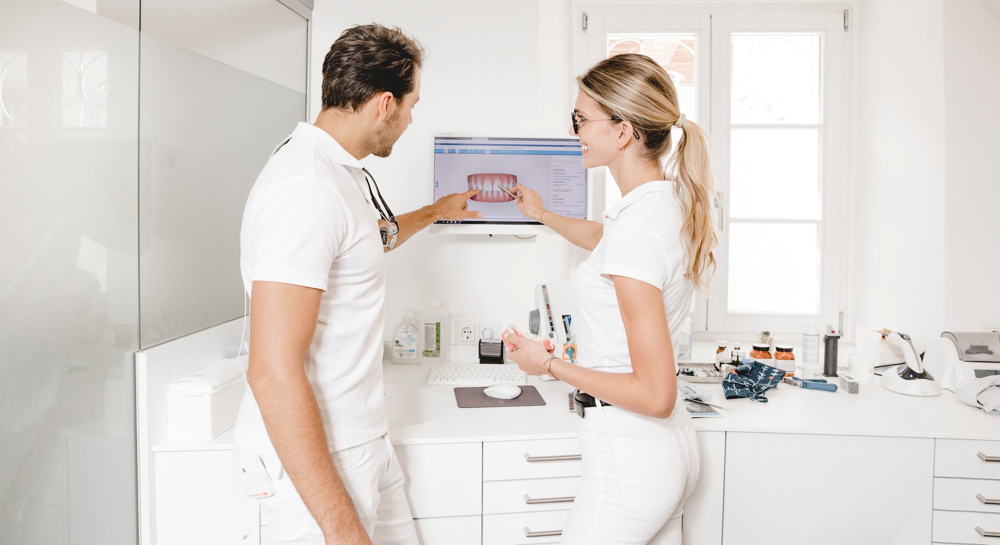 Dr. med. dent. Albert Vukovits - Praxis / Über uns | Zahnarzt in 7000 ...