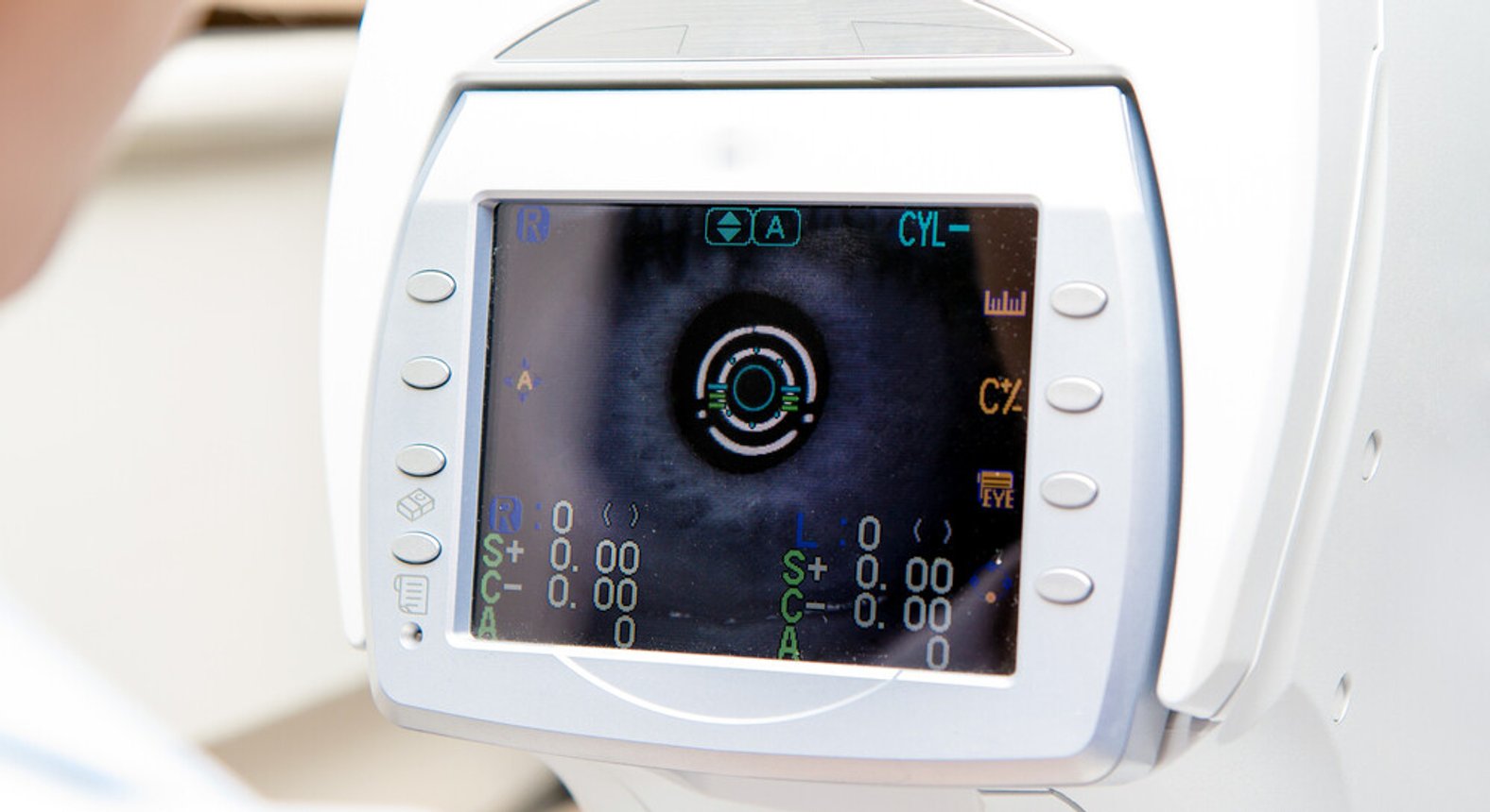 Dr. Andreas Grechenig - Gesichtsfeldmessung (Perimetrie) | Augenarzt in ...